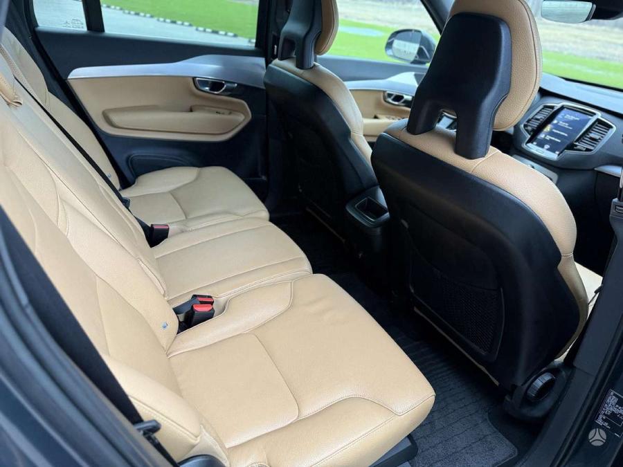 Pelēks Volvo XC90 2018 Šauļi, ar dzinēja tilpumu 1.97 L un nobraukumu 230 tūkst. km par 18800 €, foto 19 vietnē AUTOMOTO.COM.LV