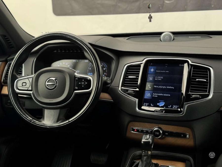 Pelēks Volvo XC90 2018 Viļņa, ar dzinēja tilpumu 1.97 L un nobraukumu 77 tūkst. km par 28450 €, foto 19 vietnē AUTOMOTO.COM.LV