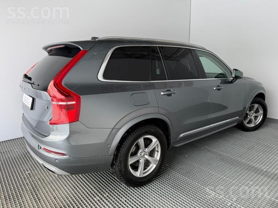 Grey Volvo XC90 2018 in Riga, with an engine capacity of 2.00 L and mileage of 238 thousand km for 24990 €, photo 2 on AUTOMOTO.COM.LV
