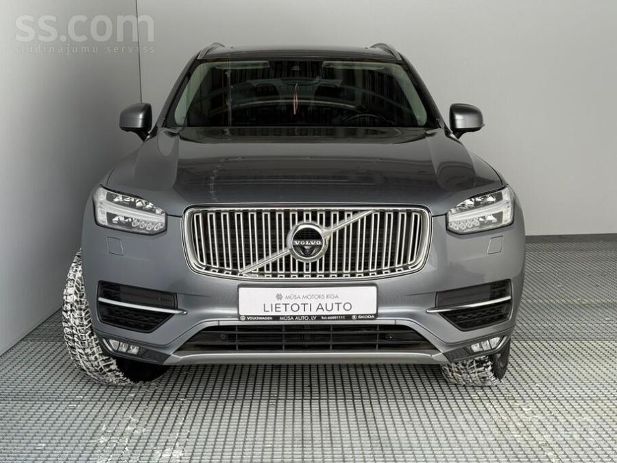 Grey Volvo XC90 2018 in Riga, with an engine capacity of 2.00 L and mileage of 238 thousand km for 24990 €, photo 3 on AUTOMOTO.COM.LV
