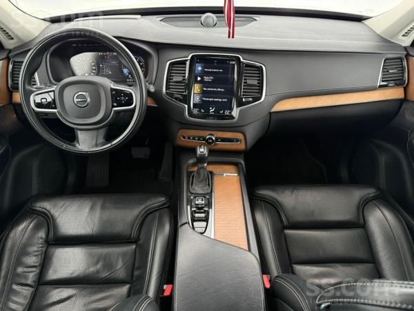 Grey Volvo XC90 2018 in Riga, with an engine capacity of 2.00 L and mileage of 238 thousand km for 24990 €, photo 6 on AUTOMOTO.COM.LV