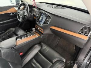 Grey Volvo XC90 2018 in Riga, with an engine capacity of 2.00 L and mileage of 238 thousand km for 24990 €, photo 15 on AUTOMOTO.COM.LV