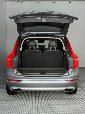 Grey Volvo XC90 2018 in Riga, with an engine capacity of 2.00 L and mileage of 238 thousand km for 24990 €, photo 19 on AUTOMOTO.COM.LV