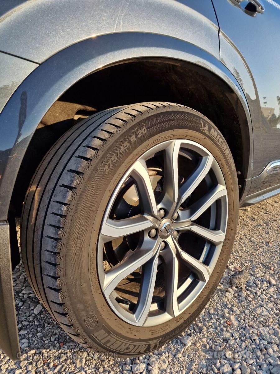 Pelēks Volvo XC90 2018 Tallina, ar dzinēja tilpumu 2.00 L un nobraukumu 108 tūkst. km par 33500 €, foto 2 vietnē AUTOMOTO.COM.LV