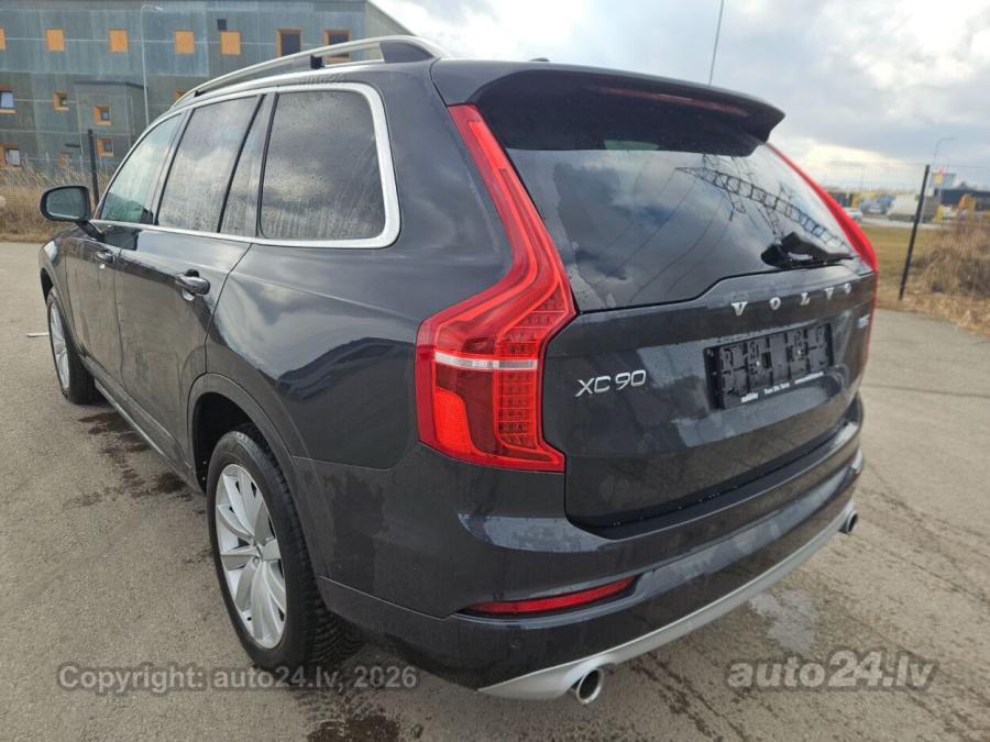 Grey Volvo XC90 2018 in Tartu, with an engine capacity of 2.00 L and mileage of 259 thousand km for 22750 €, photo 8 on AUTOMOTO.COM.LV