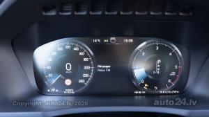 Grey Volvo XC90 2018 in Tallinn, with an engine capacity of 2.00 L and mileage of 173 thousand km for 28000 €, photo 12 on AUTOMOTO.COM.LV