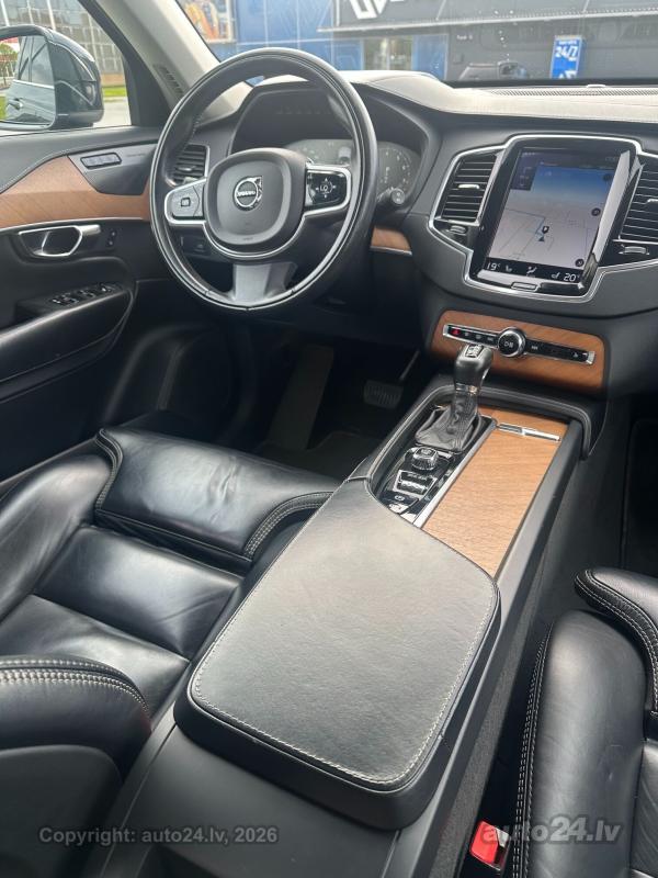 Grey Volvo XC90 2018 in Tallinn, with an engine capacity of 2.00 L and mileage of 116 thousand km for 28900 €, photo 9 on AUTOMOTO.COM.LV