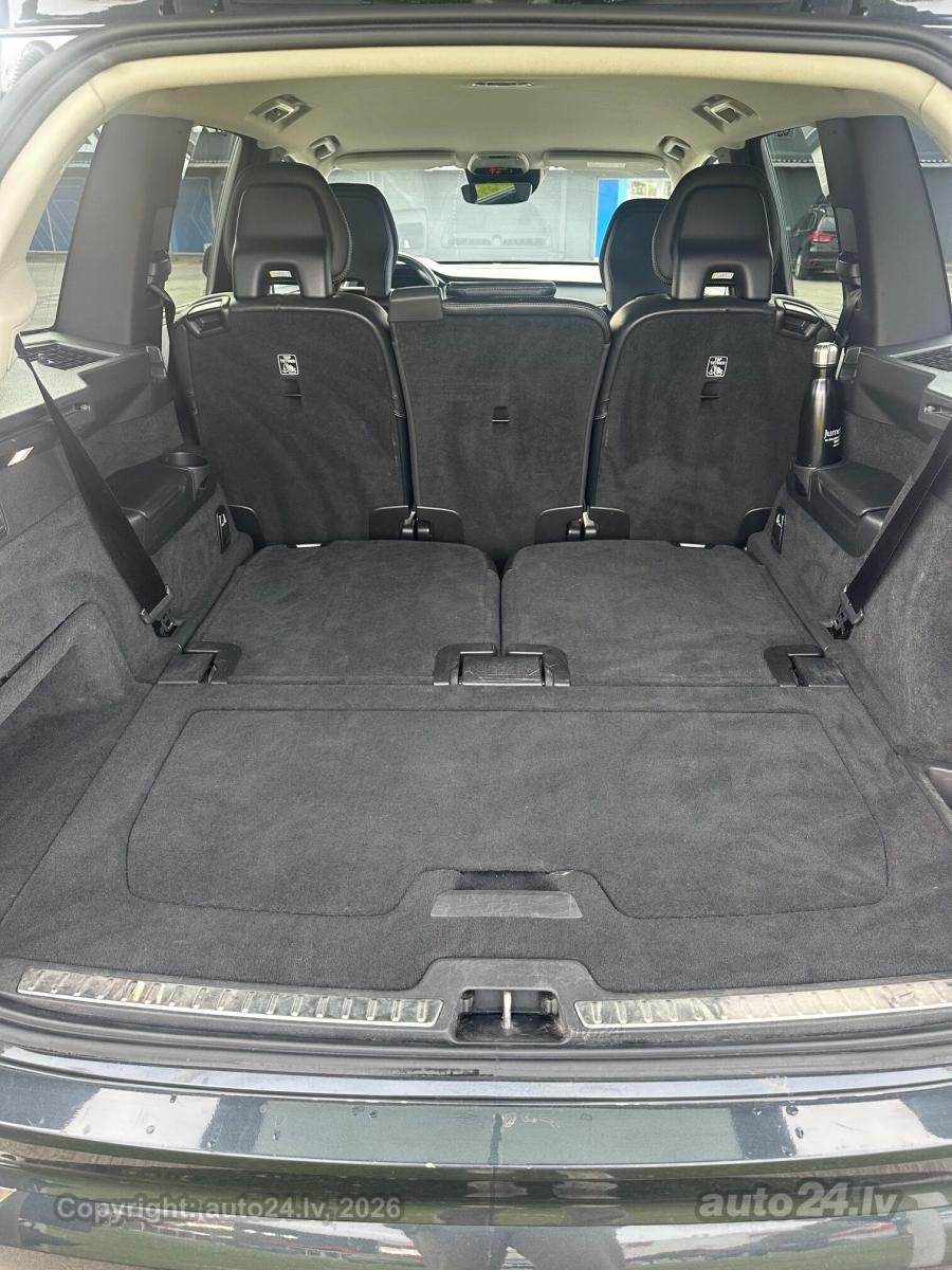 Grey Volvo XC90 2018 in Tallinn, with an engine capacity of 2.00 L and mileage of 116 thousand km for 28900 €, photo 11 on AUTOMOTO.COM.LV