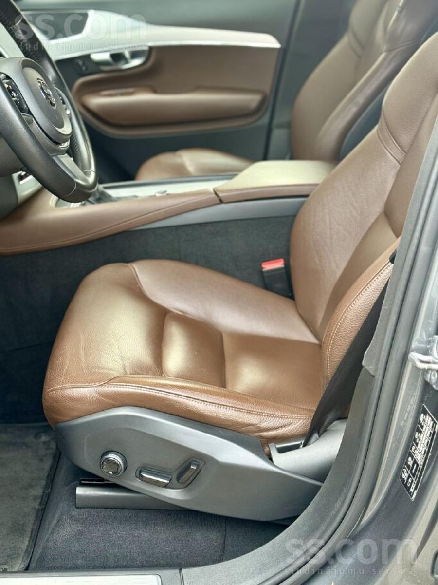 Grey Volvo XC90 2018 in Riga, with an engine capacity of 2.00 L and mileage of 0 thousand km for 27900 €, photo 16 on AUTOMOTO.COM.LV