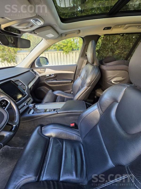 Grey Volvo XC90 2018 in Riga, with an engine capacity of 2.00 L and mileage of 135 thousand km for 25300 €, photo 5 on AUTOMOTO.COM.LV