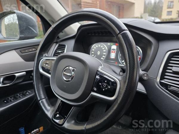 Grey Volvo XC90 2018 in Riga, with an engine capacity of 2.00 L and mileage of 135 thousand km for 25300 €, photo 9 on AUTOMOTO.COM.LV