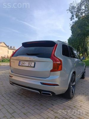 Pelēks Volvo XC90 2018 Daugavpils, ar dzinēja tilpumu 2.00 L un nobraukumu 351 tūkst. km par 21600 €, foto 4 vietnē AUTOMOTO.COM.LV