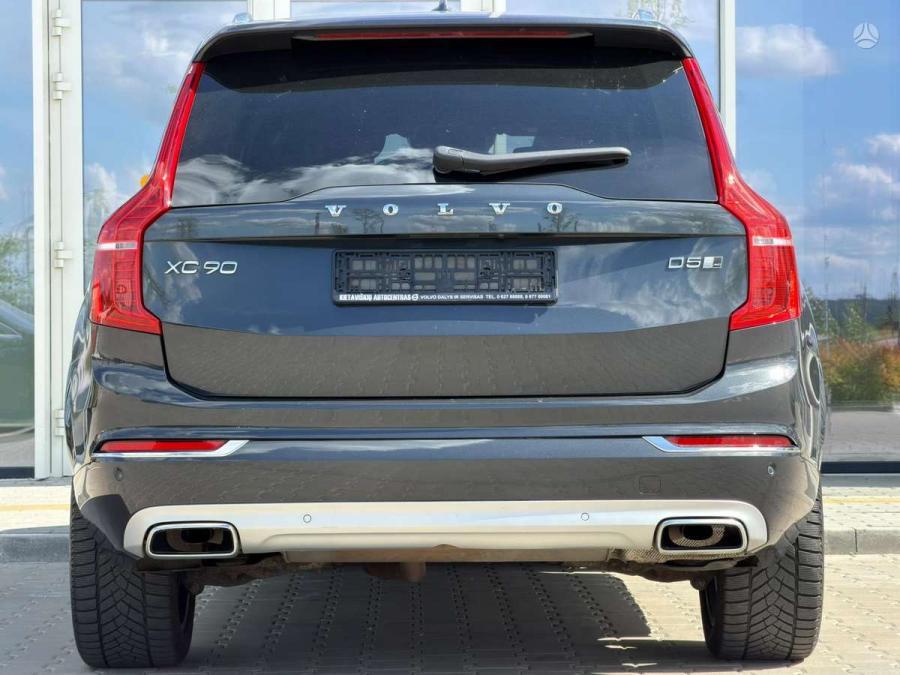 Grey Volvo XC90 2018 in Vilnius, with an engine capacity of 1.97 L and mileage of 248 thousand km for 24800 €, photo 5 on AUTOMOTO.COM.LV