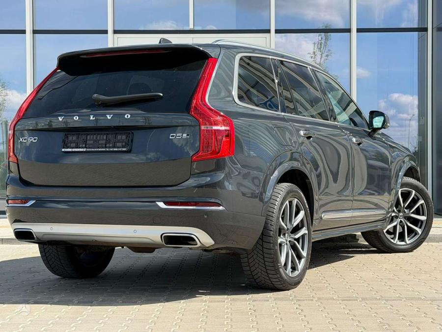 Grey Volvo XC90 2018 in Vilnius, with an engine capacity of 1.97 L and mileage of 248 thousand km for 24800 €, photo 6 on AUTOMOTO.COM.LV
