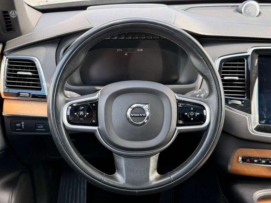 Grey Volvo XC90 2018 in Vilnius, with an engine capacity of 1.97 L and mileage of 248 thousand km for 24800 €, photo 10 on AUTOMOTO.COM.LV