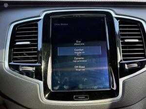 Grey Volvo XC90 2018 in Vilnius, with an engine capacity of 1.97 L and mileage of 248 thousand km for 24800 €, photo 15 on AUTOMOTO.COM.LV