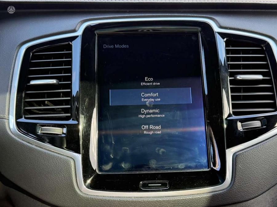 Grey Volvo XC90 2018 in Vilnius, with an engine capacity of 1.97 L and mileage of 248 thousand km for 24800 €, photo 15 on AUTOMOTO.COM.LV