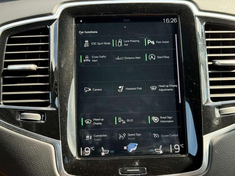 Grey Volvo XC90 2018 in Vilnius, with an engine capacity of 1.97 L and mileage of 248 thousand km for 24800 €, photo 17 on AUTOMOTO.COM.LV