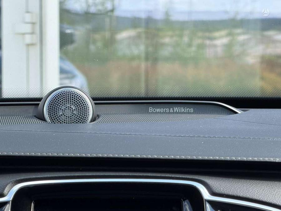 Grey Volvo XC90 2018 in Vilnius, with an engine capacity of 1.97 L and mileage of 248 thousand km for 24800 €, photo 18 on AUTOMOTO.COM.LV