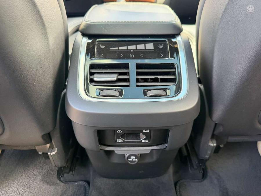 Grey Volvo XC90 2018 in Vilnius, with an engine capacity of 1.97 L and mileage of 248 thousand km for 24800 €, photo 19 on AUTOMOTO.COM.LV