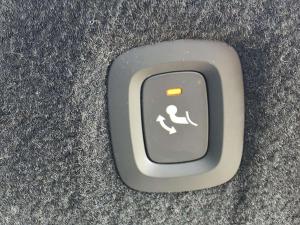 Grey Volvo XC90 2018 in Vilnius, with an engine capacity of 1.97 L and mileage of 248 thousand km for 24800 €, photo 21 on AUTOMOTO.COM.LV