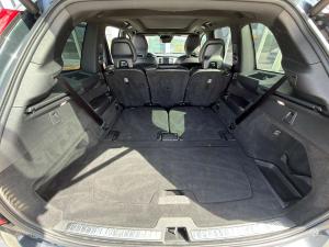 Grey Volvo XC90 2018 in Vilnius, with an engine capacity of 1.97 L and mileage of 248 thousand km for 24800 €, photo 24 on AUTOMOTO.COM.LV