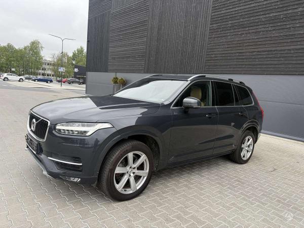 Grey Volvo XC90 2018 in Siauliai, with an engine capacity of 1.97 L and mileage of 230 thousand km for 17900 €, photo 3 on AUTOMOTO.COM.LV