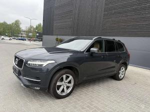Grey Volvo XC90 2018 in Siauliai, with an engine capacity of 1.97 L and mileage of 230 thousand km for 17900 €, photo 4 on AUTOMOTO.COM.LV