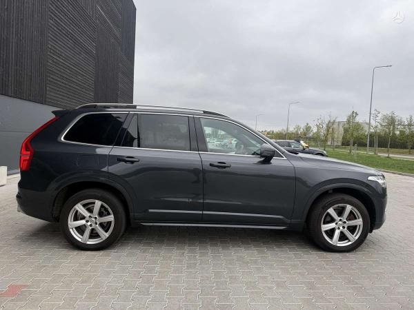 Grey Volvo XC90 2018 in Siauliai, with an engine capacity of 1.97 L and mileage of 230 thousand km for 17900 €, photo 4 on AUTOMOTO.COM.LV