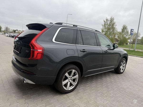 Grey Volvo XC90 2018 in Siauliai, with an engine capacity of 1.97 L and mileage of 230 thousand km for 17900 €, photo 5 on AUTOMOTO.COM.LV