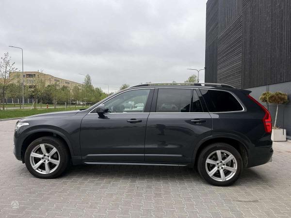 Grey Volvo XC90 2018 in Siauliai, with an engine capacity of 1.97 L and mileage of 230 thousand km for 17900 €, photo 8 on AUTOMOTO.COM.LV