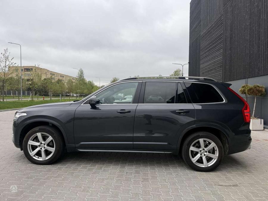 Grey Volvo XC90 2018 in Siauliai, with an engine capacity of 1.97 L and mileage of 230 thousand km for 17900 €, photo 9 on AUTOMOTO.COM.LV
