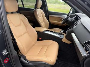 Grey Volvo XC90 2018 in Siauliai, with an engine capacity of 1.97 L and mileage of 230 thousand km for 17900 €, photo 12 on AUTOMOTO.COM.LV