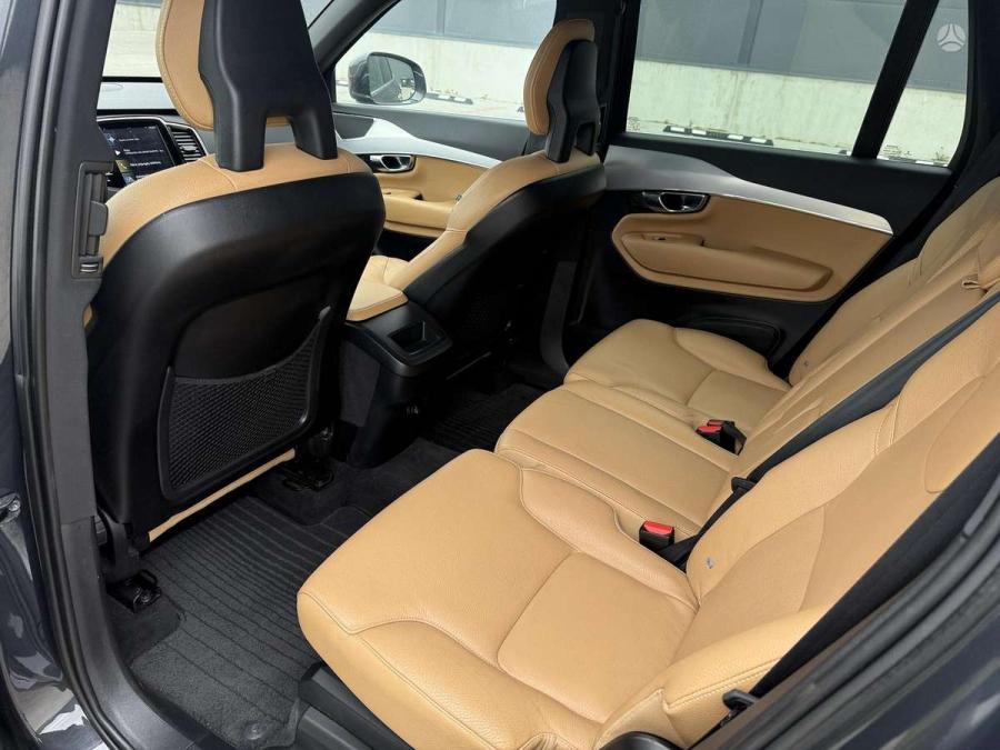 Grey Volvo XC90 2018 in Siauliai, with an engine capacity of 1.97 L and mileage of 230 thousand km for 17900 €, photo 17 on AUTOMOTO.COM.LV