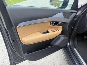 Grey Volvo XC90 2018 in Siauliai, with an engine capacity of 1.97 L and mileage of 230 thousand km for 17900 €, photo 19 on AUTOMOTO.COM.LV