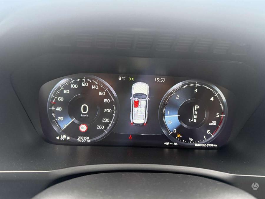 Grey Volvo XC90 2018 in Siauliai, with an engine capacity of 1.97 L and mileage of 230 thousand km for 17900 €, photo 23 on AUTOMOTO.COM.LV