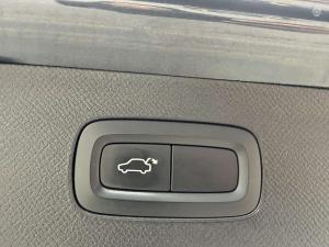 Grey Volvo XC90 2018 in Siauliai, with an engine capacity of 1.97 L and mileage of 230 thousand km for 17900 €, photo 25 on AUTOMOTO.COM.LV
