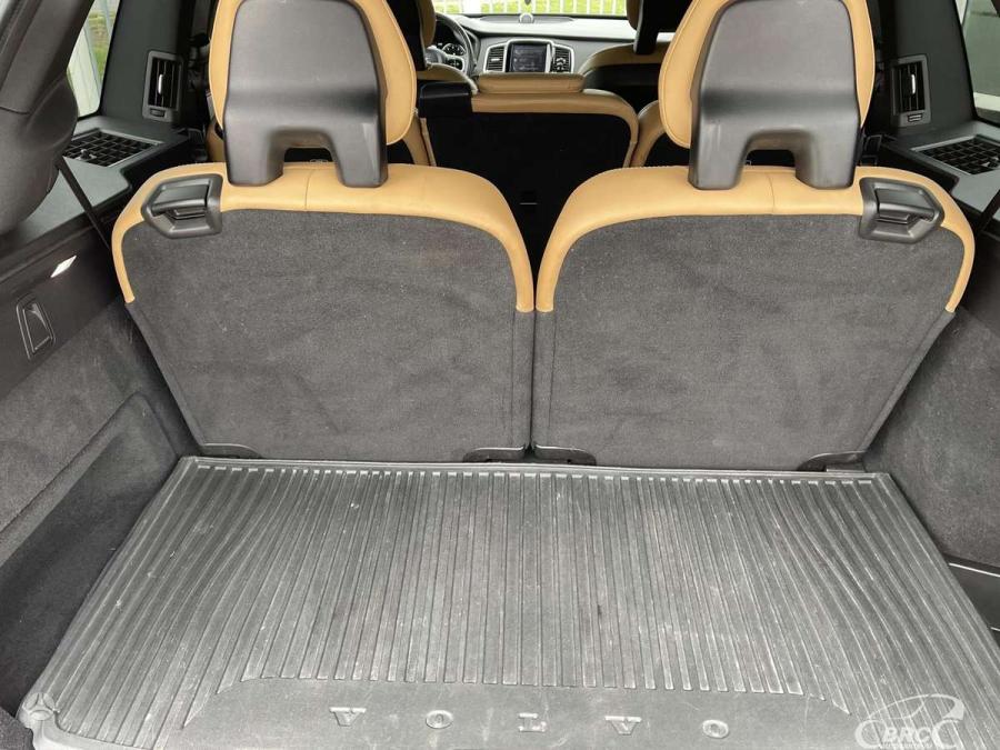 Pelēks Volvo XC90 2018 Klaipėda, ar dzinēja tilpumu 1.97 L un nobraukumu 135 tūkst. km par 23500 €, foto 14 vietnē AUTOMOTO.COM.LV