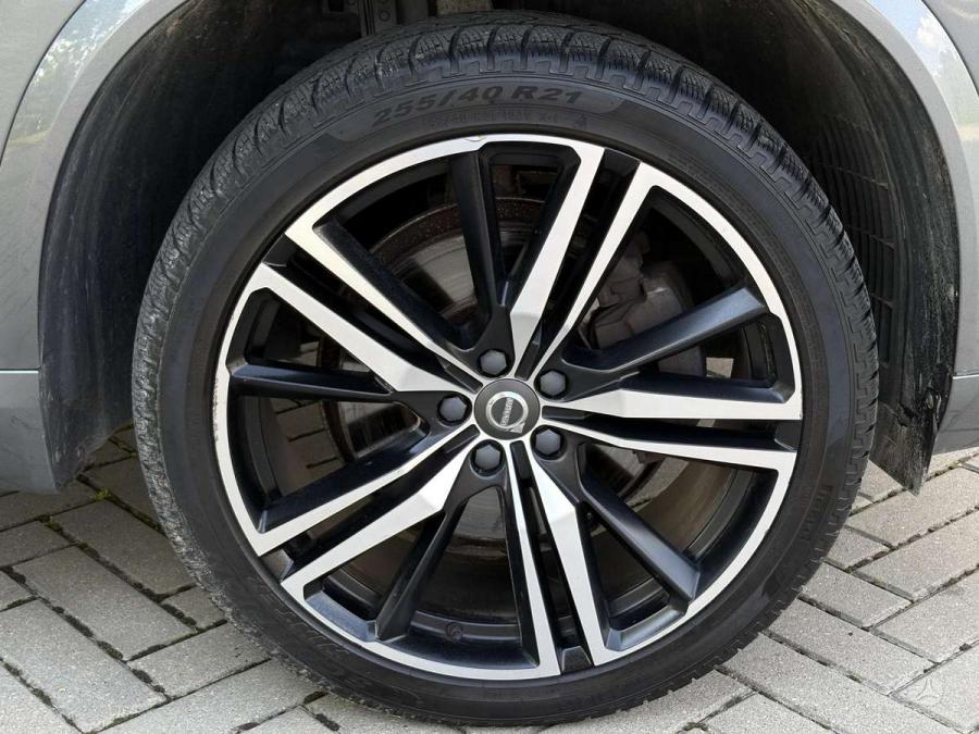 Pelēks Volvo XC90 2018 Kauņa, ar dzinēja tilpumu 1.97 L un nobraukumu 298 tūkst. km par 17200 €, foto 40 vietnē AUTOMOTO.COM.LV
