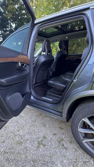 Grey Volvo XC90 2018 in Tallinn, with an engine capacity of 2.00 L and mileage of 199 thousand km for 28500 €, photo 9 on AUTOMOTO.COM.LV