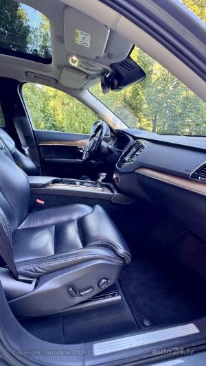 Grey Volvo XC90 2018 in Tallinn, with an engine capacity of 2.00 L and mileage of 199 thousand km for 28500 €, photo 12 on AUTOMOTO.COM.LV