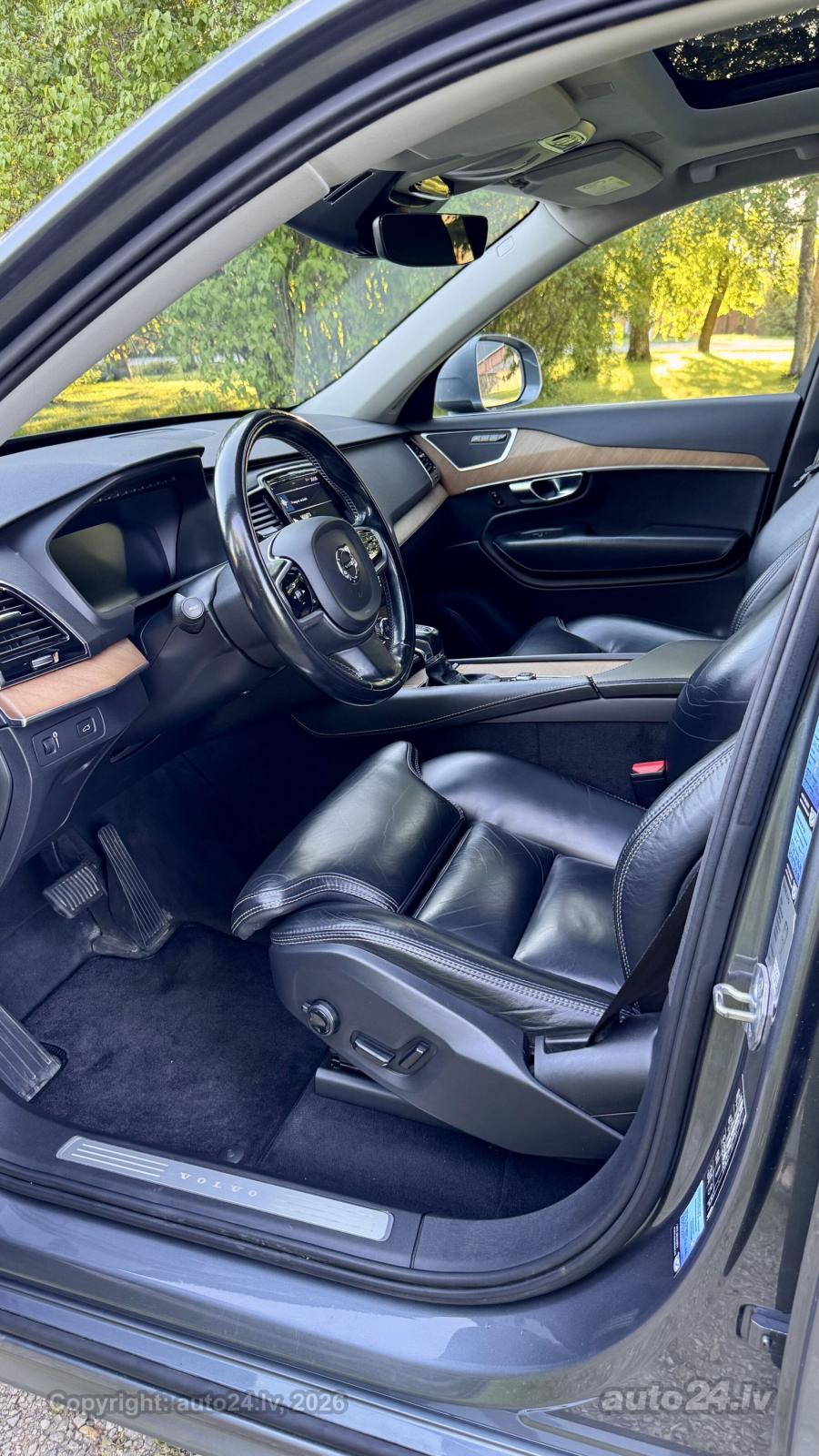 Grey Volvo XC90 2018 in Tallinn, with an engine capacity of 2.00 L and mileage of 199 thousand km for 28500 €, photo 16 on AUTOMOTO.COM.LV