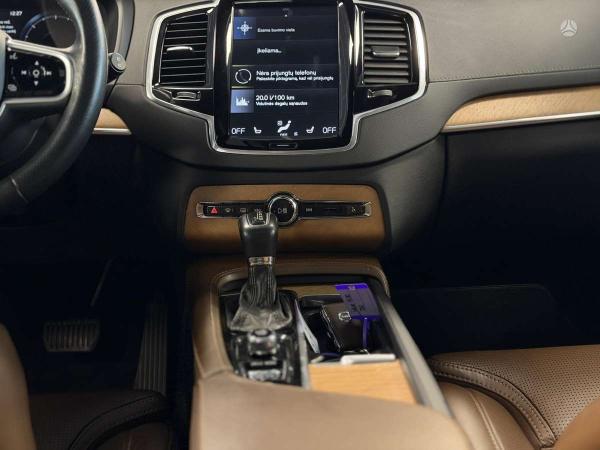 Pelēks Volvo XC90 2018 Klaipėda, ar dzinēja tilpumu 1.97 L un nobraukumu 180 tūkst. km par 28750 €, foto 10 vietnē AUTOMOTO.COM.LV