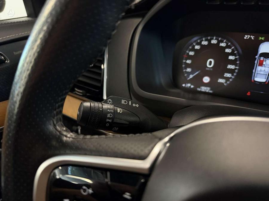 Pelēks Volvo XC90 2018 Klaipėda, ar dzinēja tilpumu 1.97 L un nobraukumu 180 tūkst. km par 28750 €, foto 36 vietnē AUTOMOTO.COM.LV