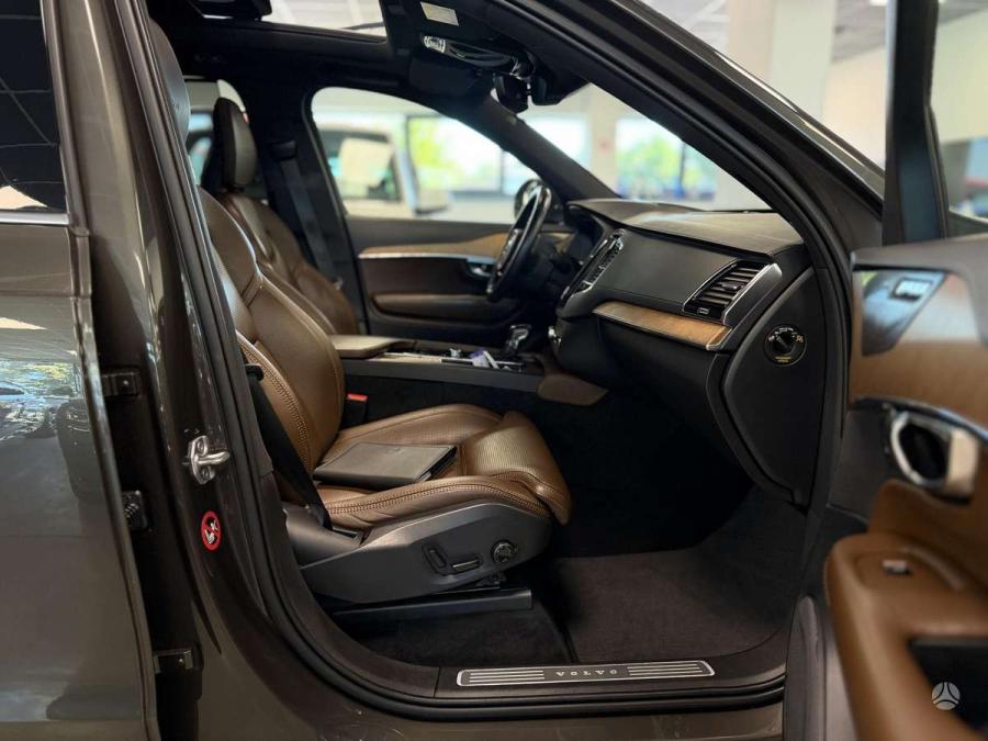 Pelēks Volvo XC90 2018 Klaipėda, ar dzinēja tilpumu 1.97 L un nobraukumu 180 tūkst. km par 28750 €, foto 37 vietnē AUTOMOTO.COM.LV