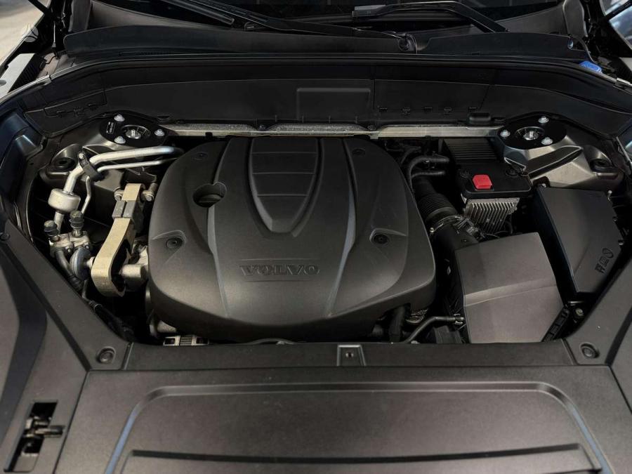 Pelēks Volvo XC90 2018 Klaipėda, ar dzinēja tilpumu 1.97 L un nobraukumu 180 tūkst. km par 28750 €, foto 46 vietnē AUTOMOTO.COM.LV