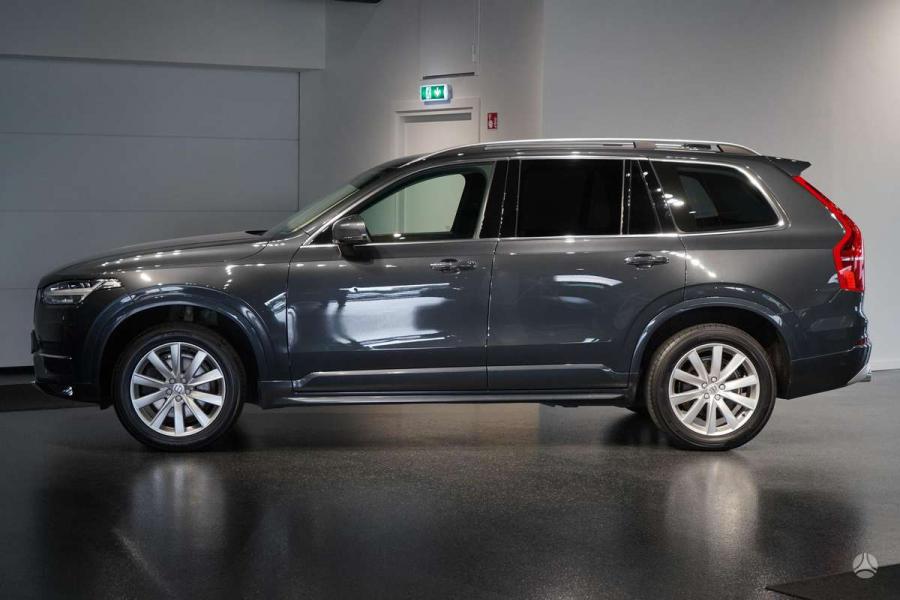 Grey Volvo XC90 2018 in Vilnius, with an engine capacity of 1.97 L and mileage of 225 thousand km for 23900 €, photo 3 on AUTOMOTO.COM.LV