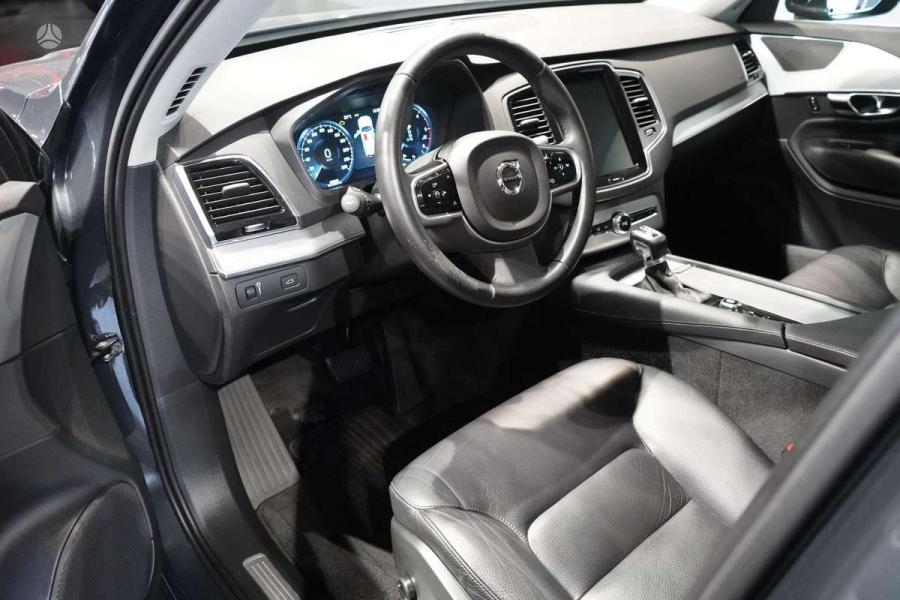 Grey Volvo XC90 2018 in Vilnius, with an engine capacity of 1.97 L and mileage of 225 thousand km for 23900 €, photo 9 on AUTOMOTO.COM.LV