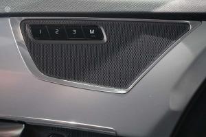 Grey Volvo XC90 2018 in Vilnius, with an engine capacity of 1.97 L and mileage of 225 thousand km for 23900 €, photo 22 on AUTOMOTO.COM.LV