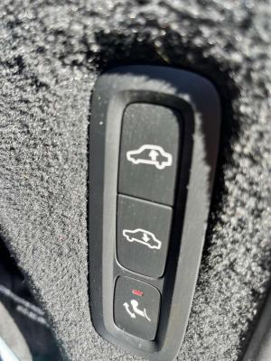 Pelēks Volvo XC90 2018 Kauņa, ar dzinēja tilpumu 1.97 L un nobraukumu 200 tūkst. km par 27000 €, foto 12 vietnē AUTOMOTO.COM.LV